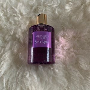 Victoria's Secret | Bath & Body | New Victorias Secret Love Spell Refreshing Gel Body Wash ...